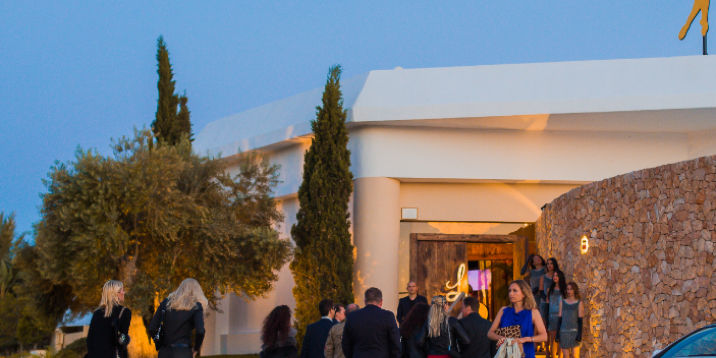 Dining | Ftelia Club